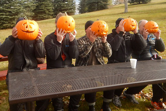 Underwater Pumpkin Carving – The Underwater Outlaws